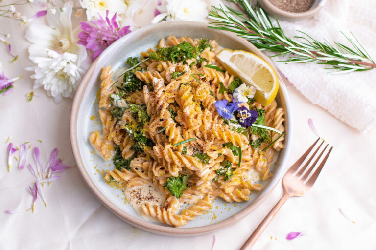 Super Creamy Hummus Pasta