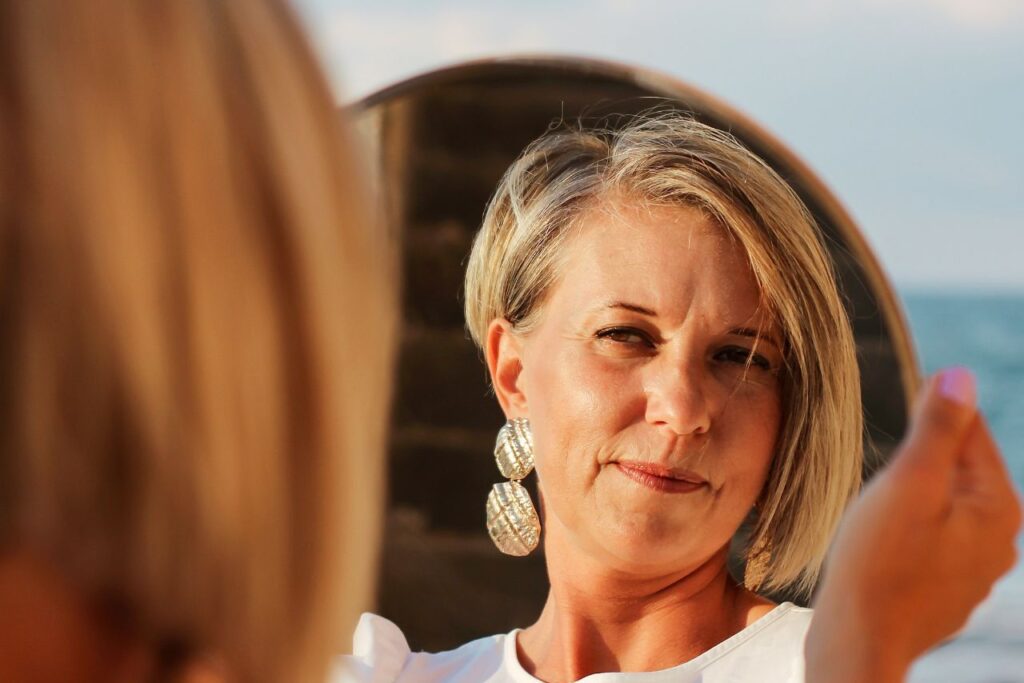 7 Best HIIT Workout Exercises For Women Over 50 to Burn Calories Fast ...